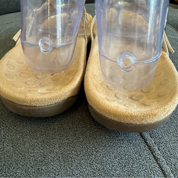 Vionic | Shoes | Vionic Ricci Gold Orthaheel Rest Sandal Flip Flops ...